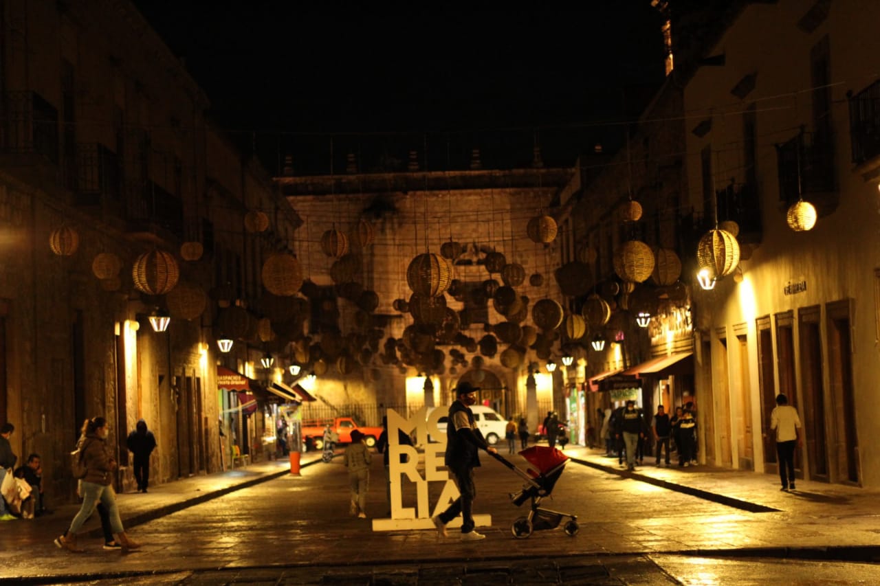 ‘El año termina, la pandemia no’: IMSS pide pasar diciembre solo con ...