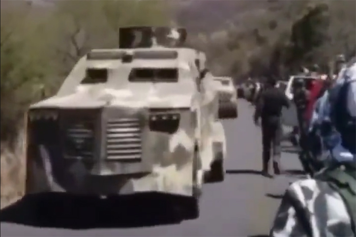 VIDEO | Fuerte convoy del CJNG, con ‘monstruos’, se moviliza en los ...