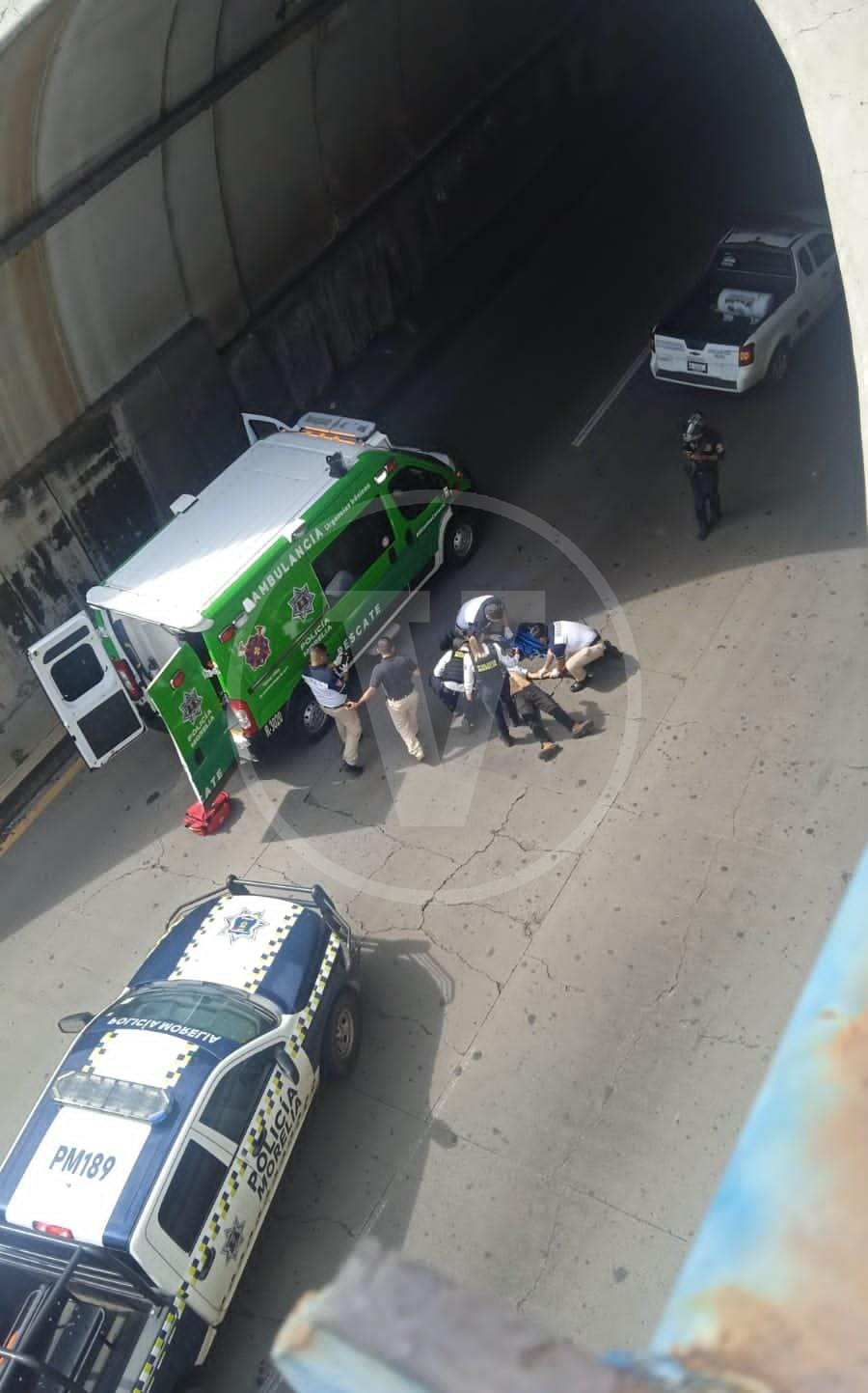 Sujeto se arroja de lo alto de túnel del Distribuidor Vial Salida a ...