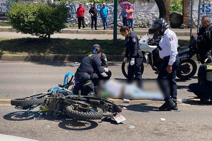 Motociclista Resulta Herido Tras Estrellarse Contra Autobús Al Poniente