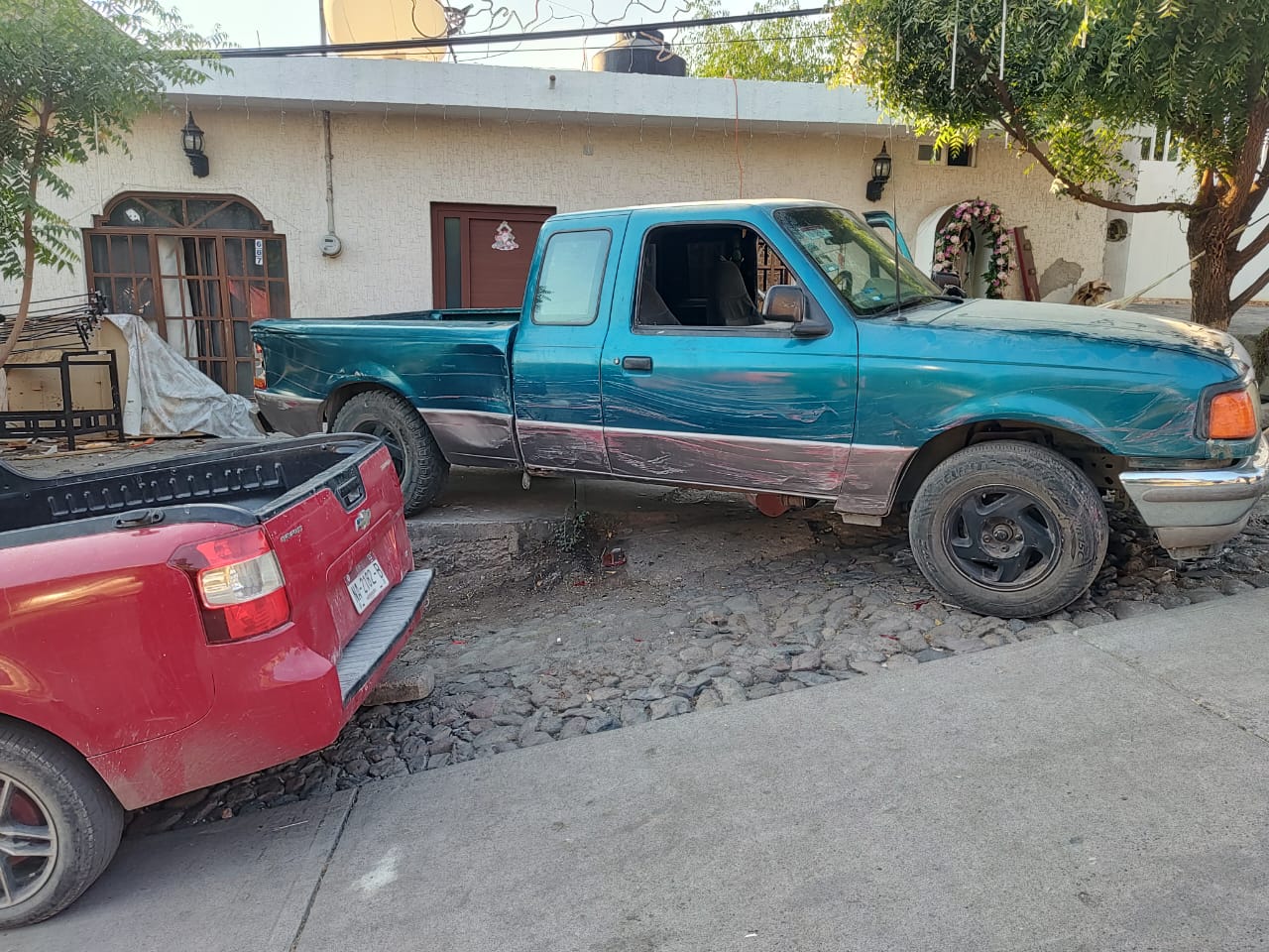 Camioneta Sin Frenos Provoca Choque Múltiple Y Deja A Familia Herida En