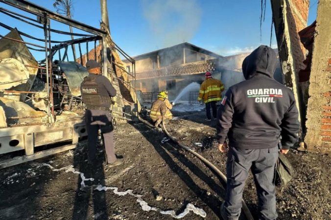 Explosión e incendio arrasan viviendas y vehículos en La Piedad; hay ...