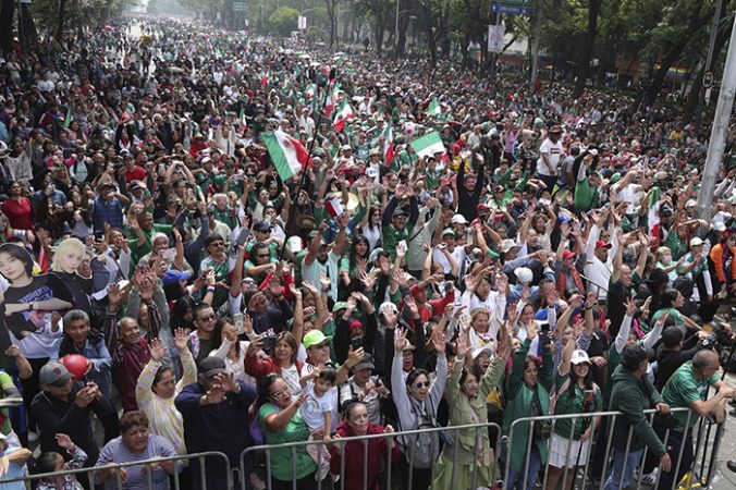 Récord de la ola humana: México hace historia en CDMX